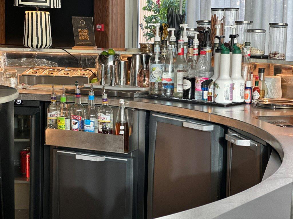 Bar le Polygone à Mermoz, Dakar - Ideal Equip