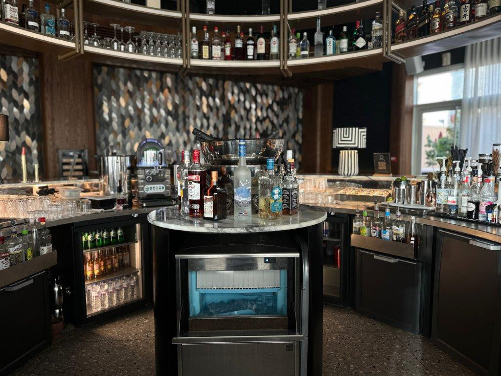 Bar le Polygone à Mermoz, Dakar - Ideal Equip